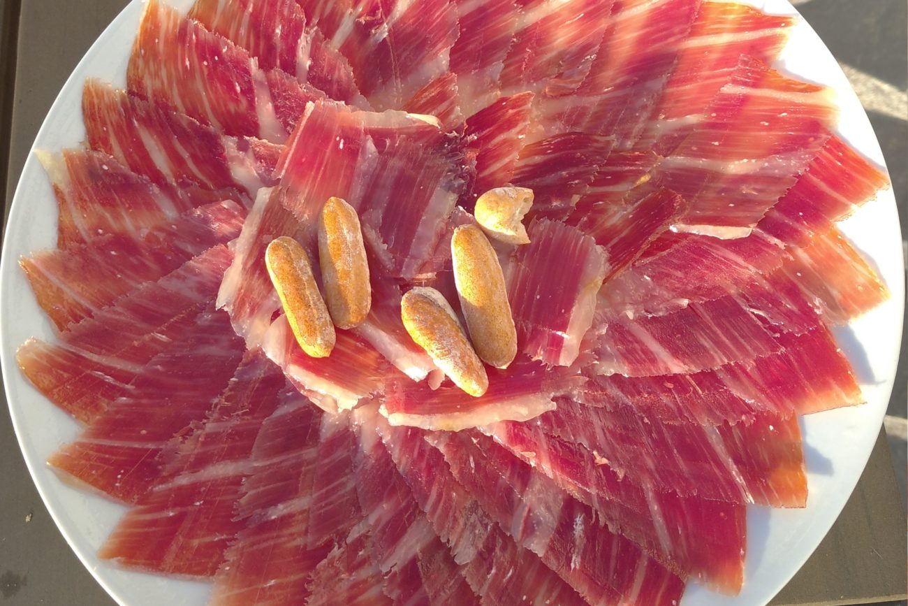 Découvrez l'art du jambon ibérique Pata Negra : une ode à la tradition ...